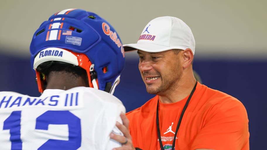 Elite 4-star WR prospect announces top 5 college football programs