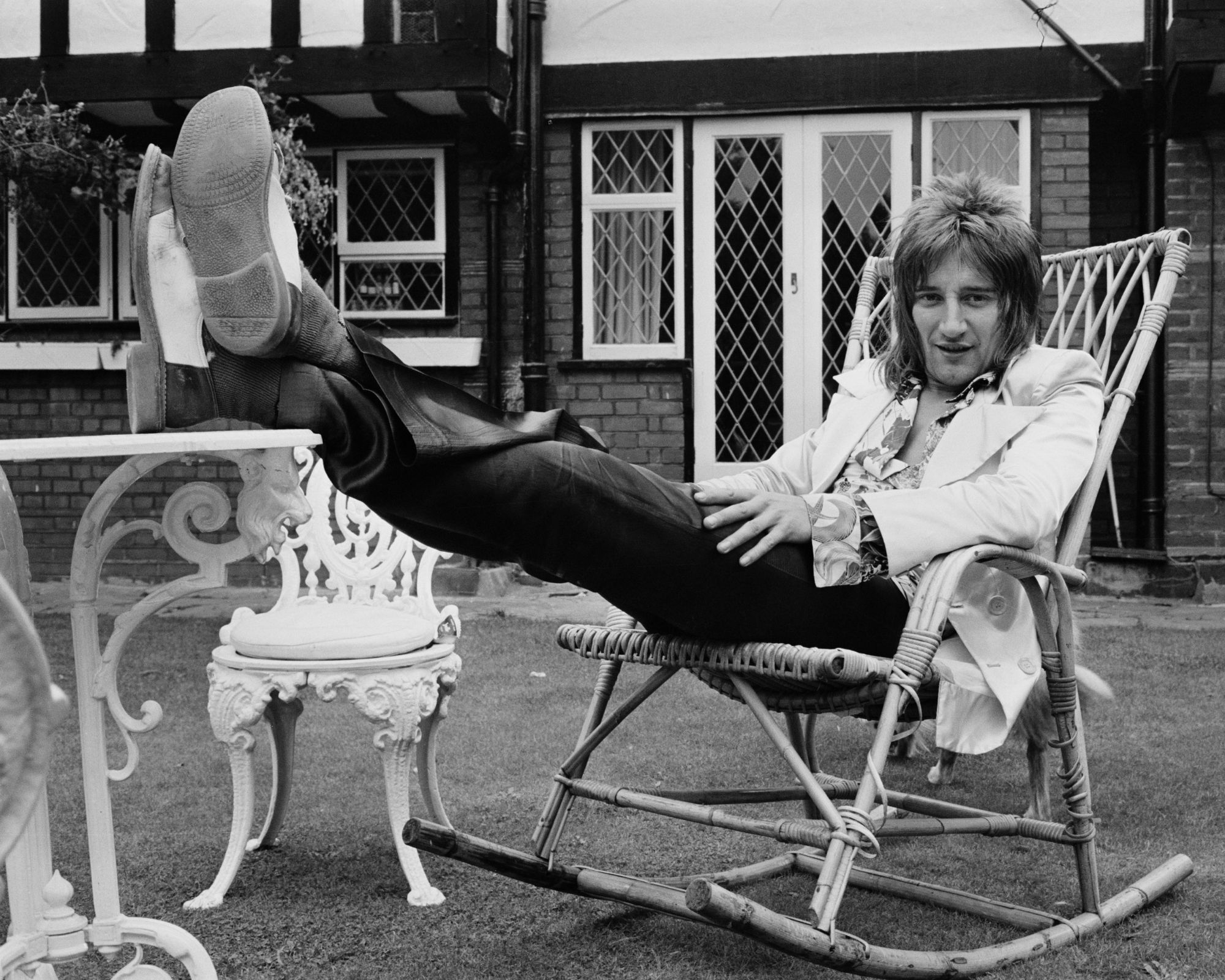 Rod Stewart's '70s garden seating shows why vintage furniture is ...