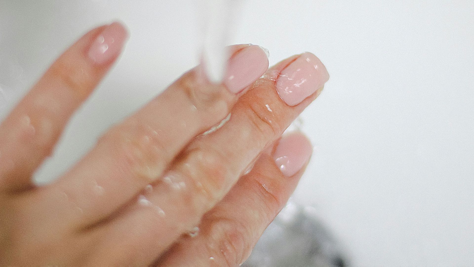20 tiny grooming details that people notice more than you think