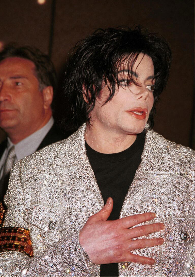 Michael Jackson’s ex looks unrecognizable in rare sighting