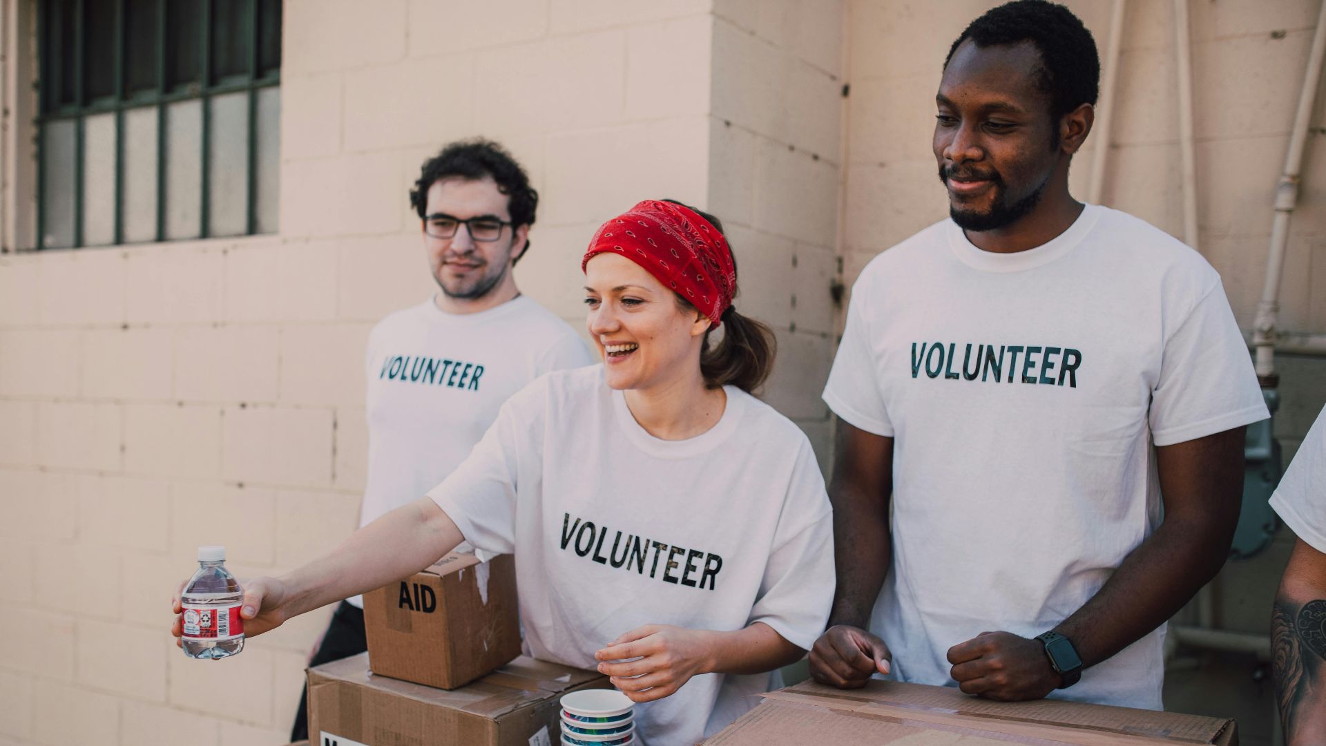 10 items to stop donating to food banks & 10 they’ll always want