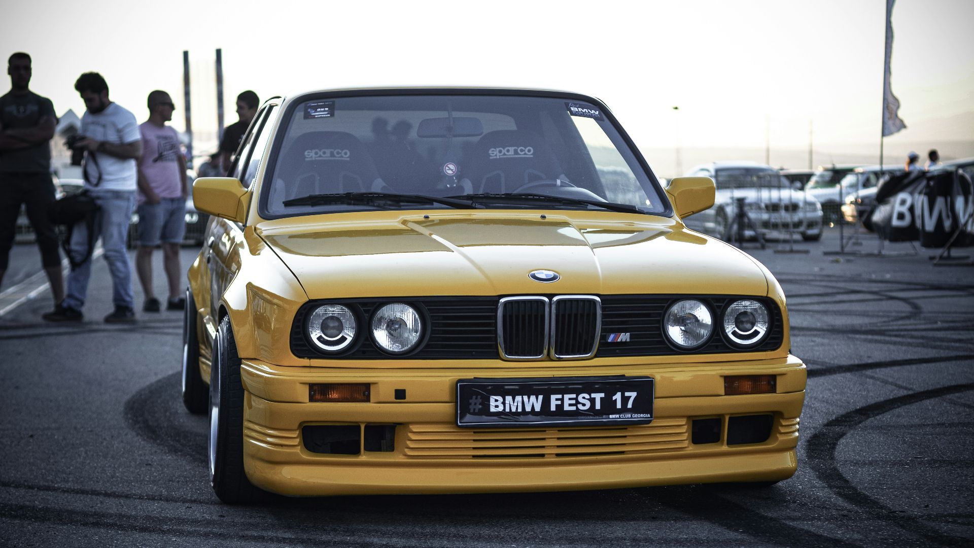 20 cars that were cooler with cloth seats
