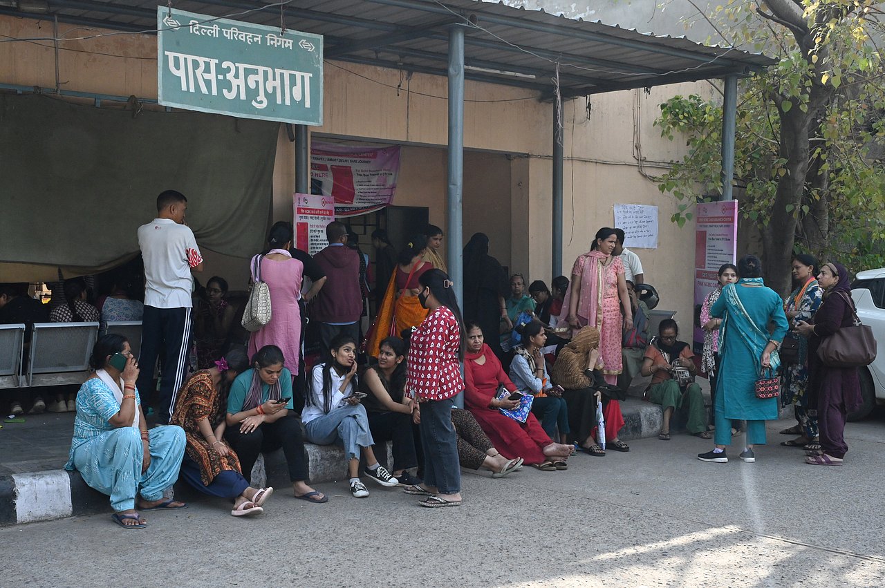 Pink Saheli smart card catering to more than 5 lakh users: Government data