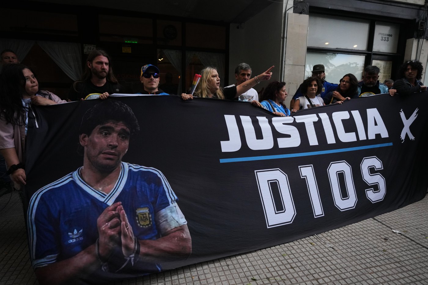Maradona’s daughter assails doctor in negligence trial over soccer ...