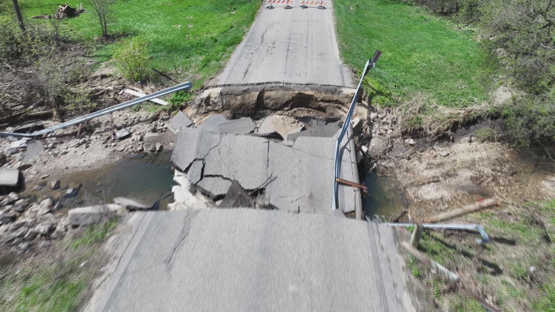 Road closed in Rock County after Rockport Bridge collapses