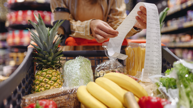 The grocery store rewards program that will save you the most money