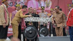 Wali Kota Pontianak resmikan Naik Dango, tegaskan pentingnya kearifan lokal