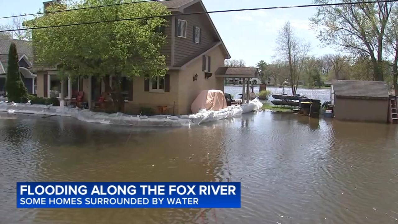 Some North Suburban residents must travel by boat amid Fox River flooding