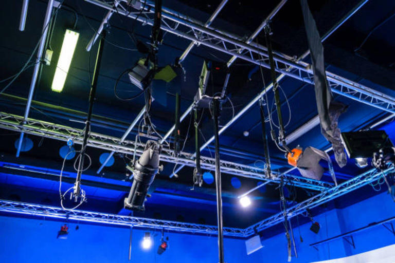 Netflix eyes 'Seinfeld' studio lot at deep discount after dropping WBD ...