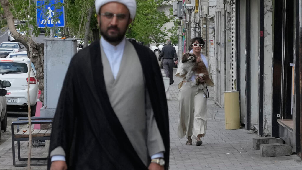 La trêve prolongée en Iran, les Gardiens de la Révolution menacent les ...