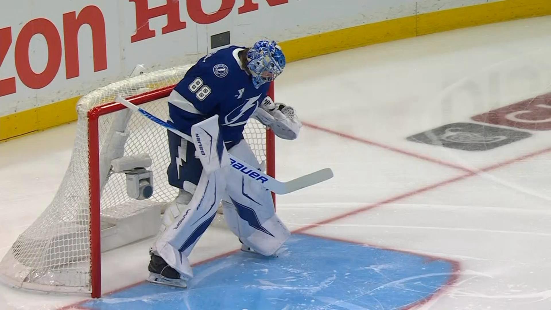 Moser scores in overtime as Lightning beat Canadiens to level series