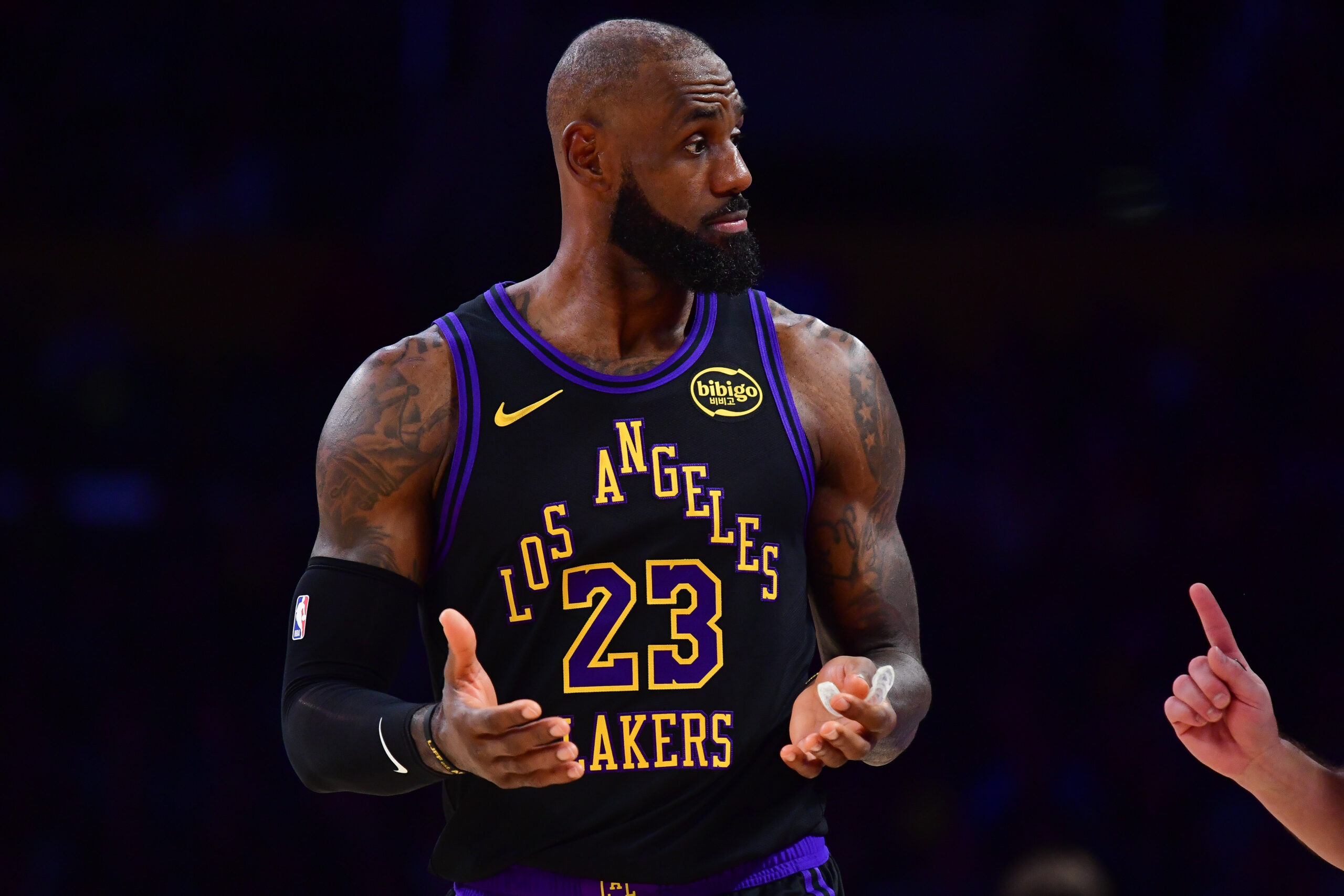 Leaked video captures LeBron James trash-talking with the Thunder’s ...