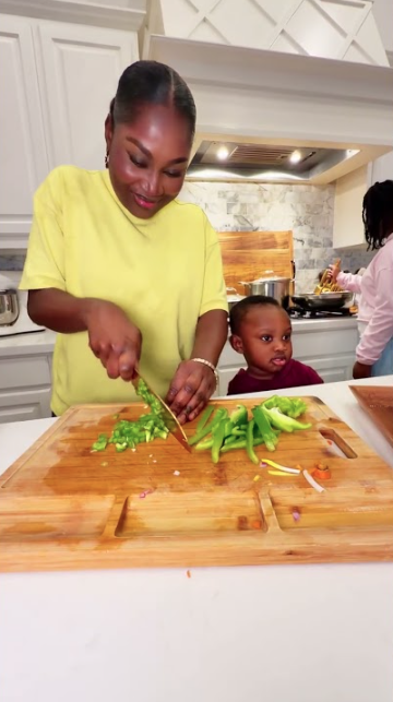 Easy ground beef and egg stew for a family of nine
