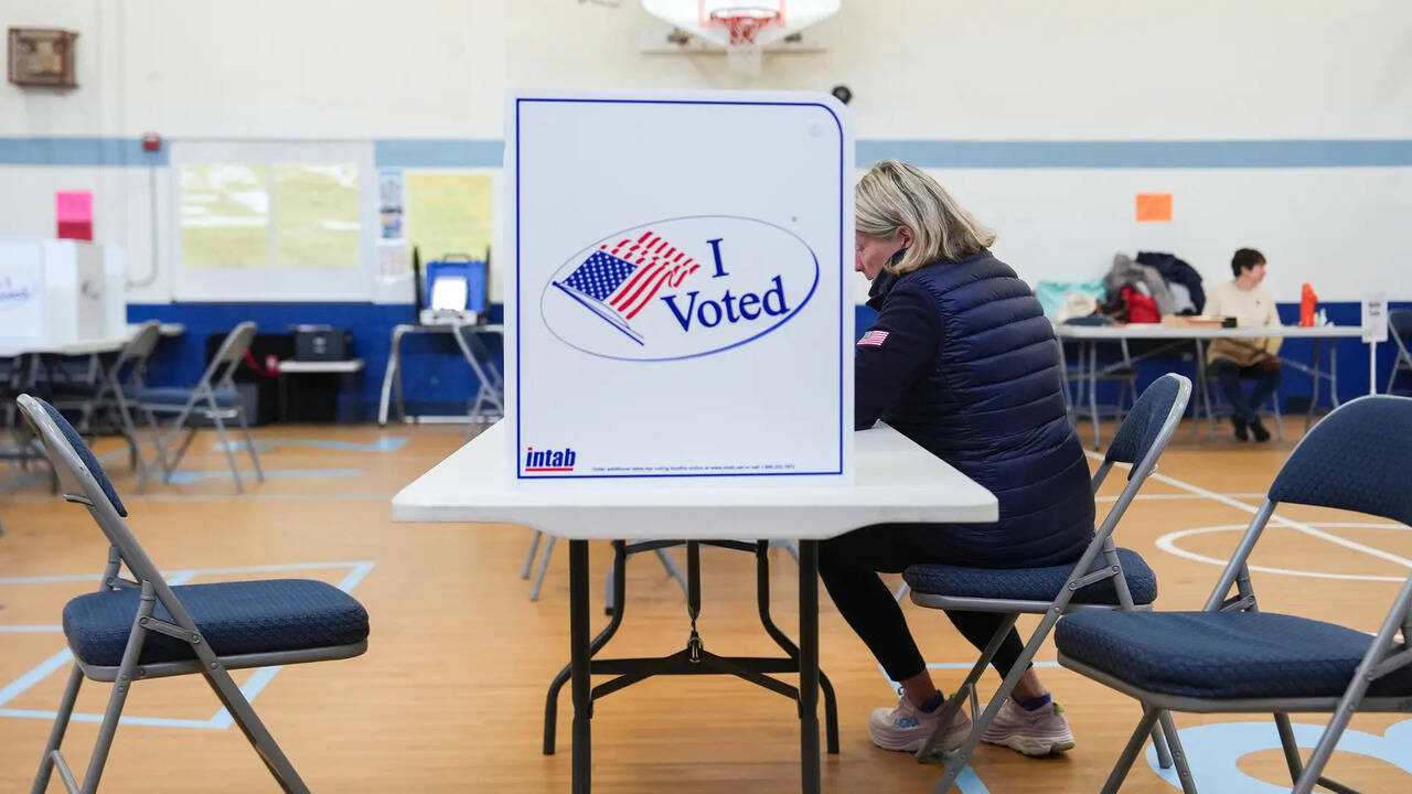Virginia voters approve redistricting plan favorable to Democrats