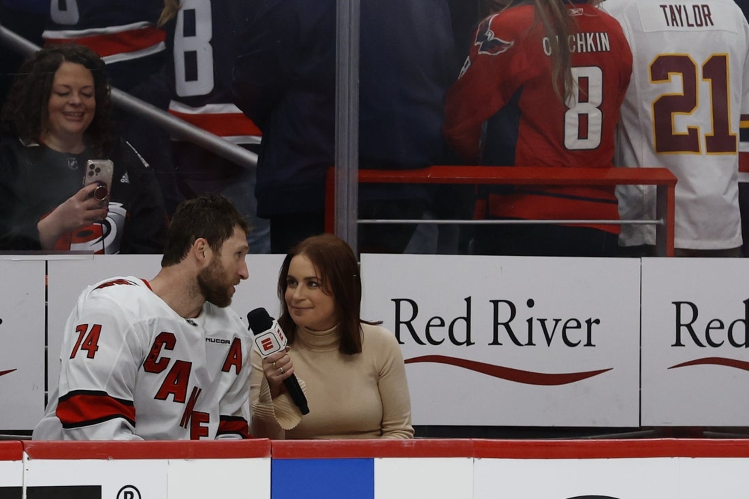 NHL scores highest TV ratings in 14 seasons