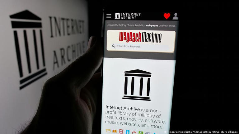 Digital memory at stake: Why news outlets block the Wayback Machine