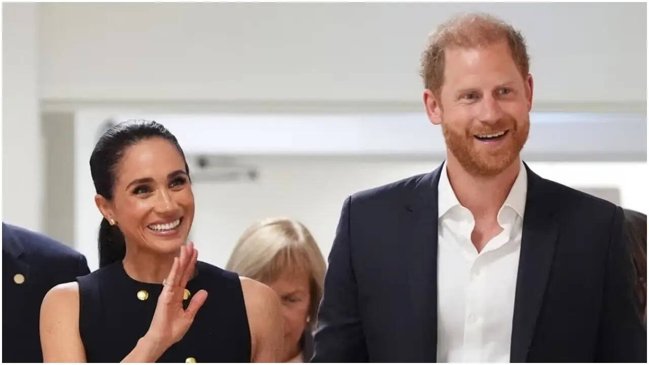 Meghan Markle, Prince Harry, and a Bondi Beach unbothered sunbather go ...