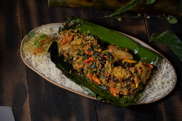 Resep pepes ayam kemangi gurih pedas, menu praktis untuk makan siang
