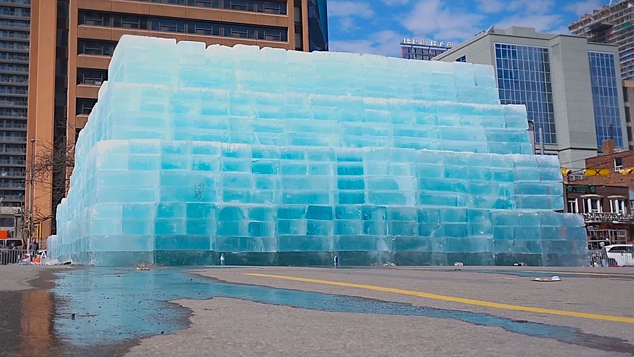 Drake's 25-foot ice sculpture draws crowds in Toronto