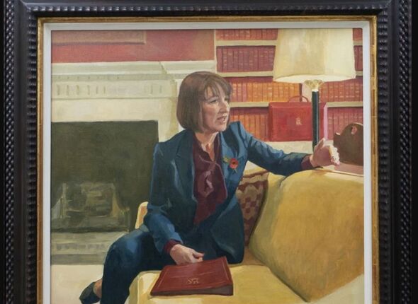 Rachel Reeves savaged as £3,000 of taxpayer money spent on painting of her