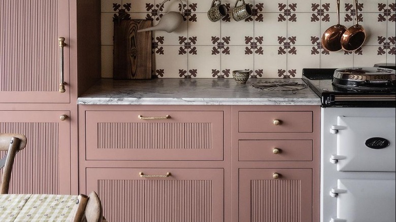 HGTV star-approved kitchen cabinet colors to consider using in your home