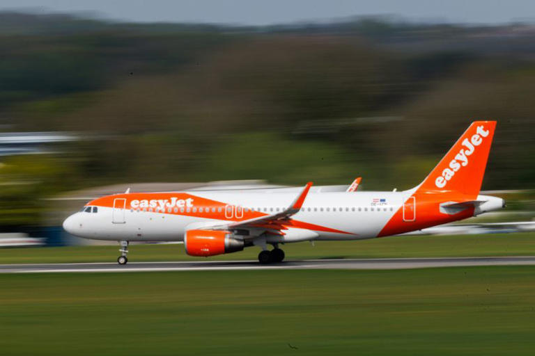 Check-in rules for different airlines including Ryanair, Jet2, EasyJet ...