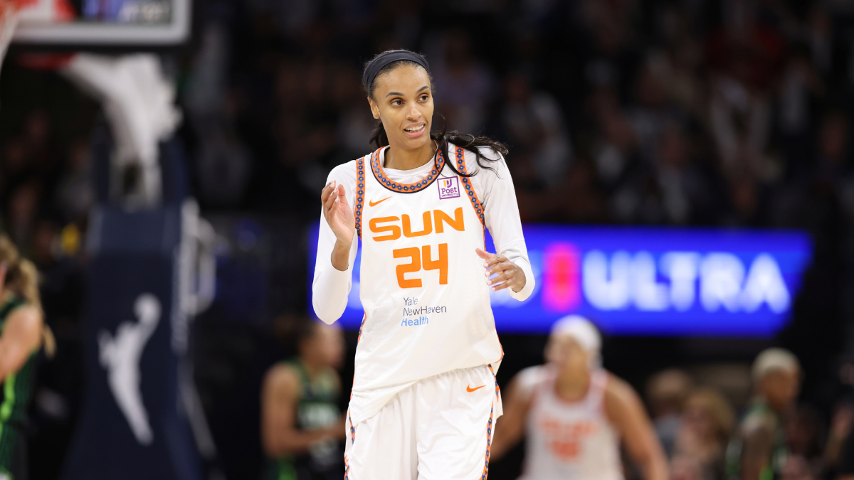 DeWanna Bonner shuts down reporter’s Azzi Fudd-Paige Bueckers question ...