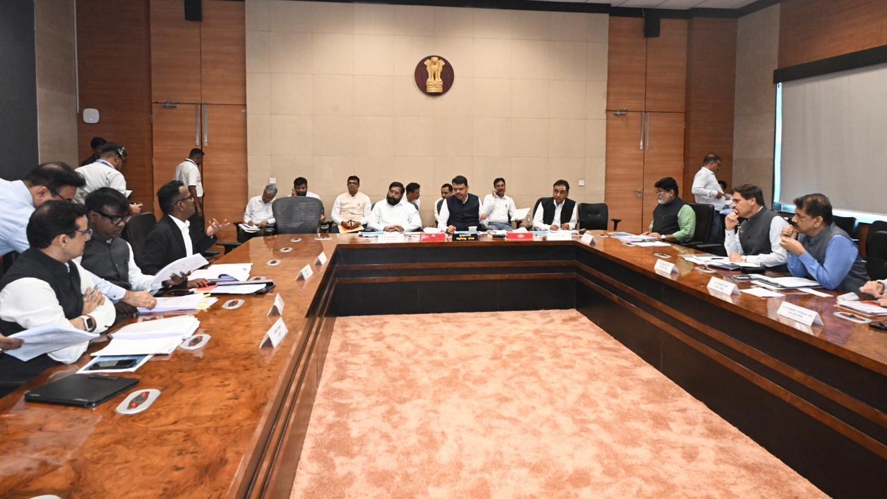 Maharashtra govt clears Rs 2.56 lakh crore projects, targets over 1 ...