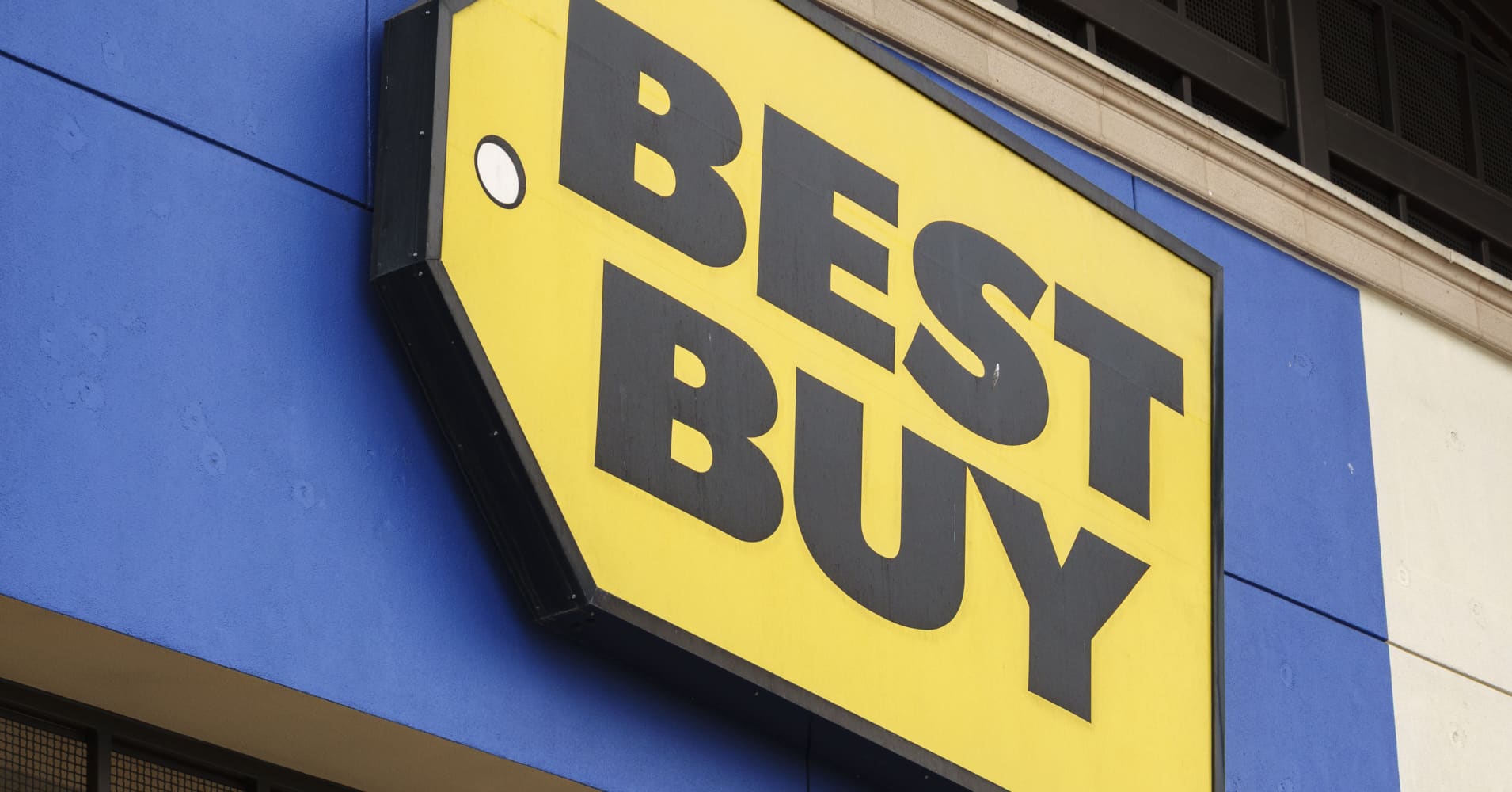 Best Buy names Jason Bonfig as new CEO, replacing Corie Barry in late ...