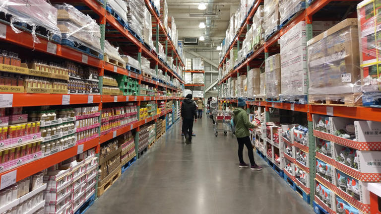 Does Costco offer senior discounts to their customers?
