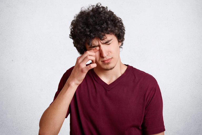 Blurry vision in one eye? Opthalmologist shares 7 early signs of vision ...