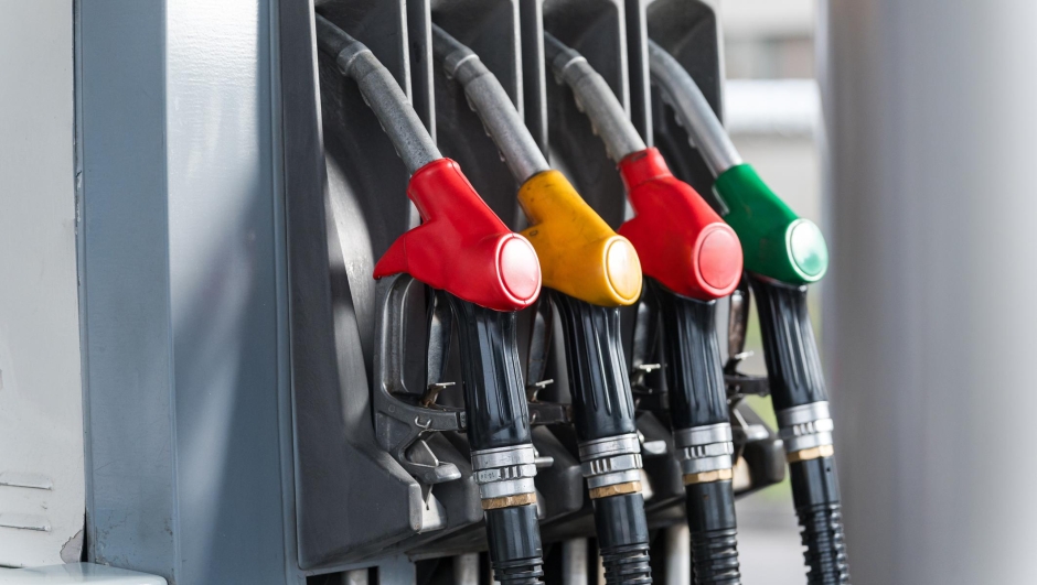 Caro carburanti: a Linosa il diesel a 2,7 euro, a Sassari il GPL a 1,39