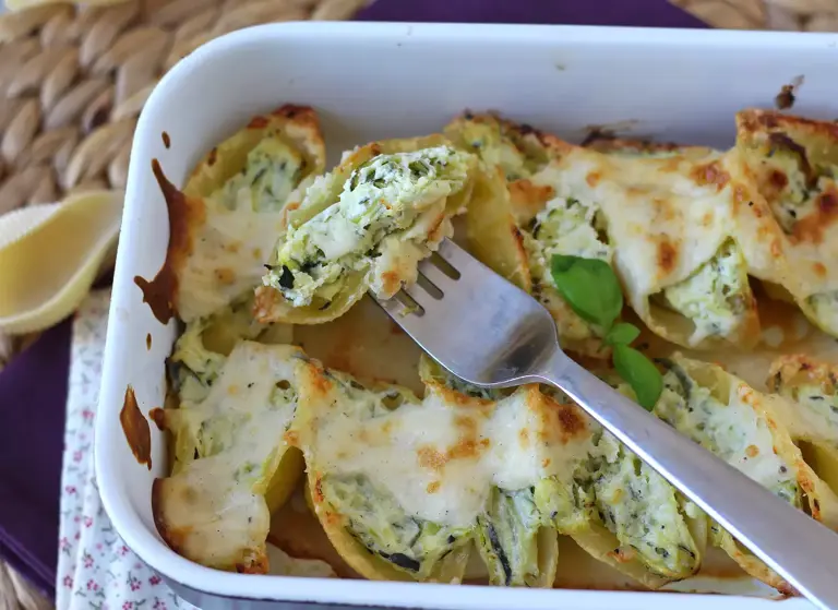 Conchiglioni farcis à la ricotta, courgettes et citron