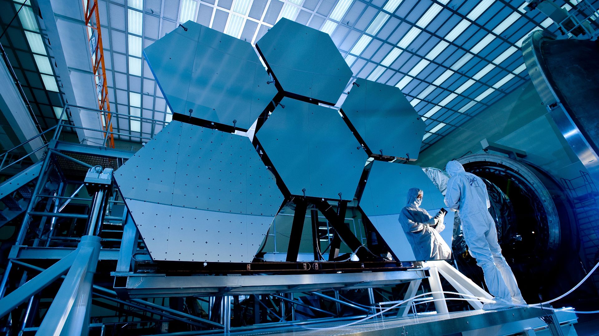 NASA just looked inside Uranus with the most powerful telescope ever built