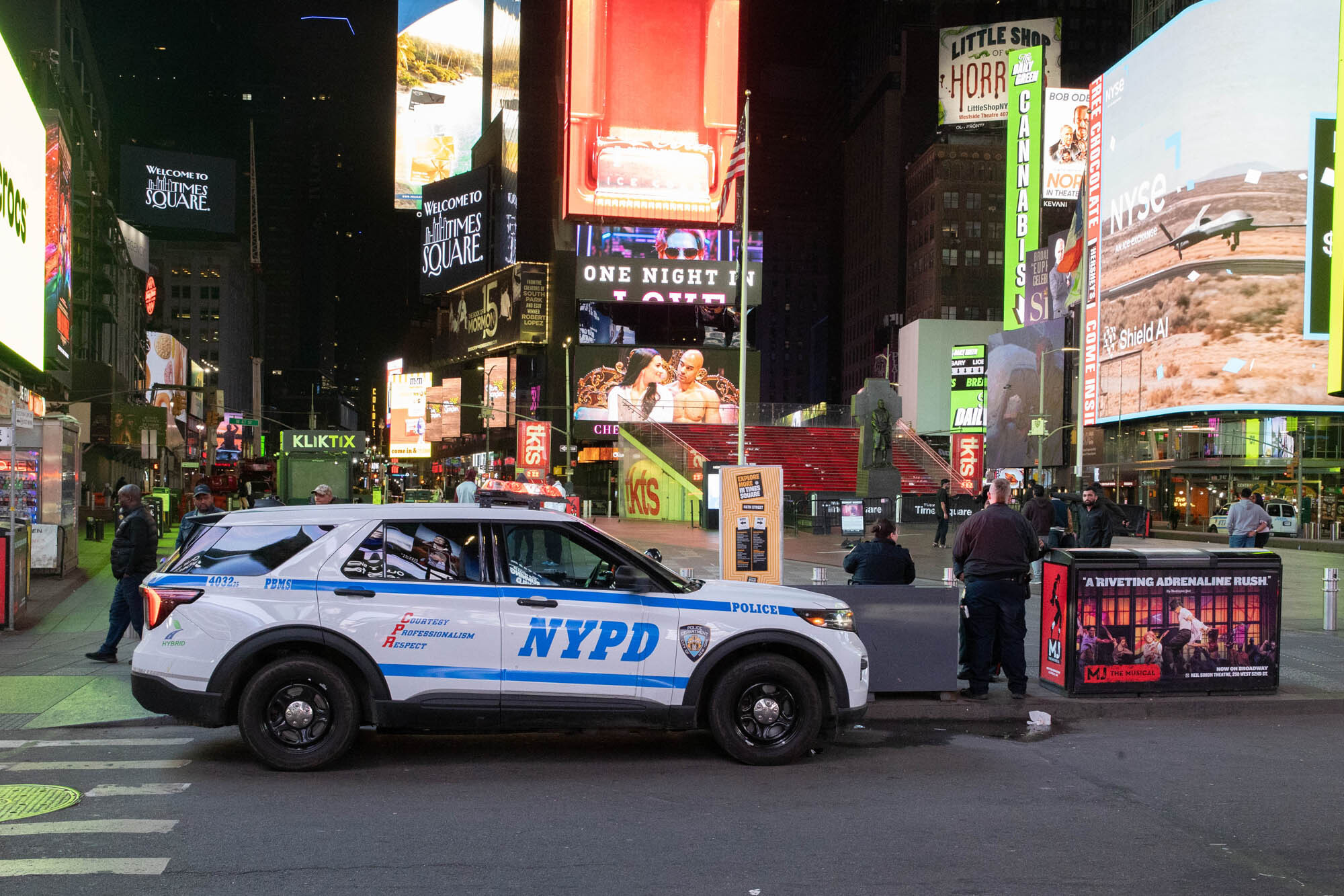 1-year-old girl found abandoned in Times Square: NYPD
