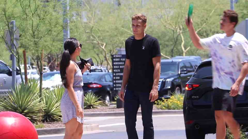 Man knocked out after approaching woman in public left people in shock