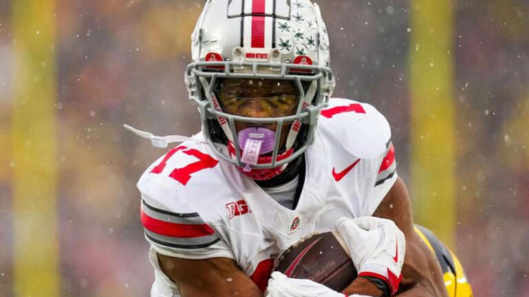 NFL draft: First surprise pick! Tennessee shocks the NFL draft crowd by ...