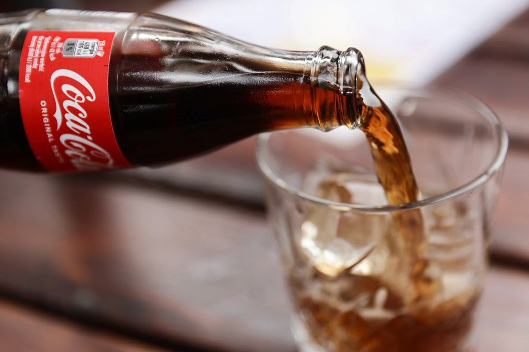 Drinking soda may take 12 minutes off life - study