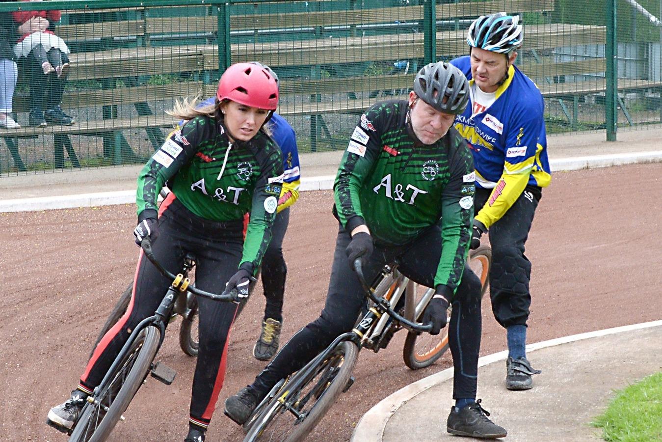 Tributes flood in for 'undoubted legend' of cycle speedway Steve Harris