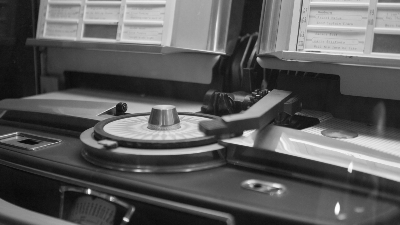 10 classic ’60s songs that still sound bold and futuristic today