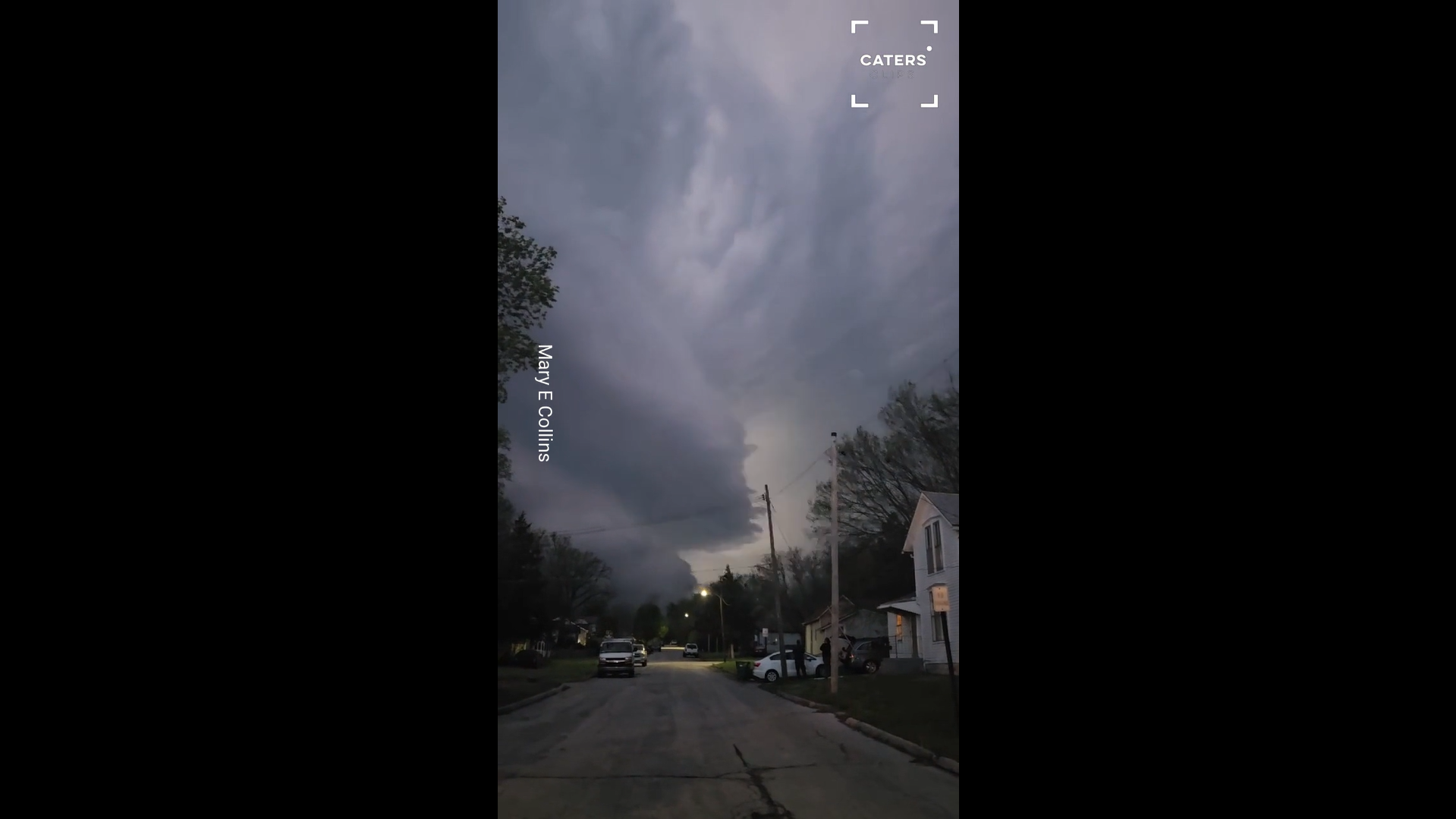 Kansas hit as massive supercell produces tornado