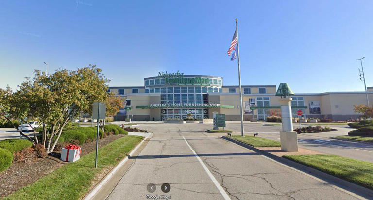 Nebraska Furniture Mart sued after contractor installing carpet ...