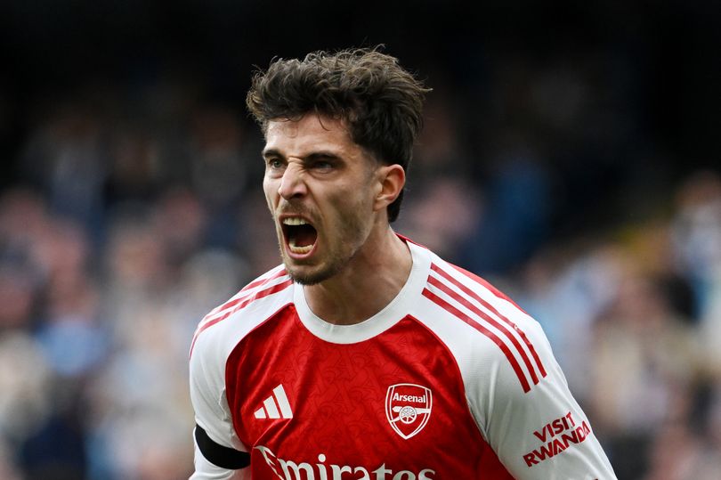 Arsenal handed unseen Premier League title race boost after Chelsea ...