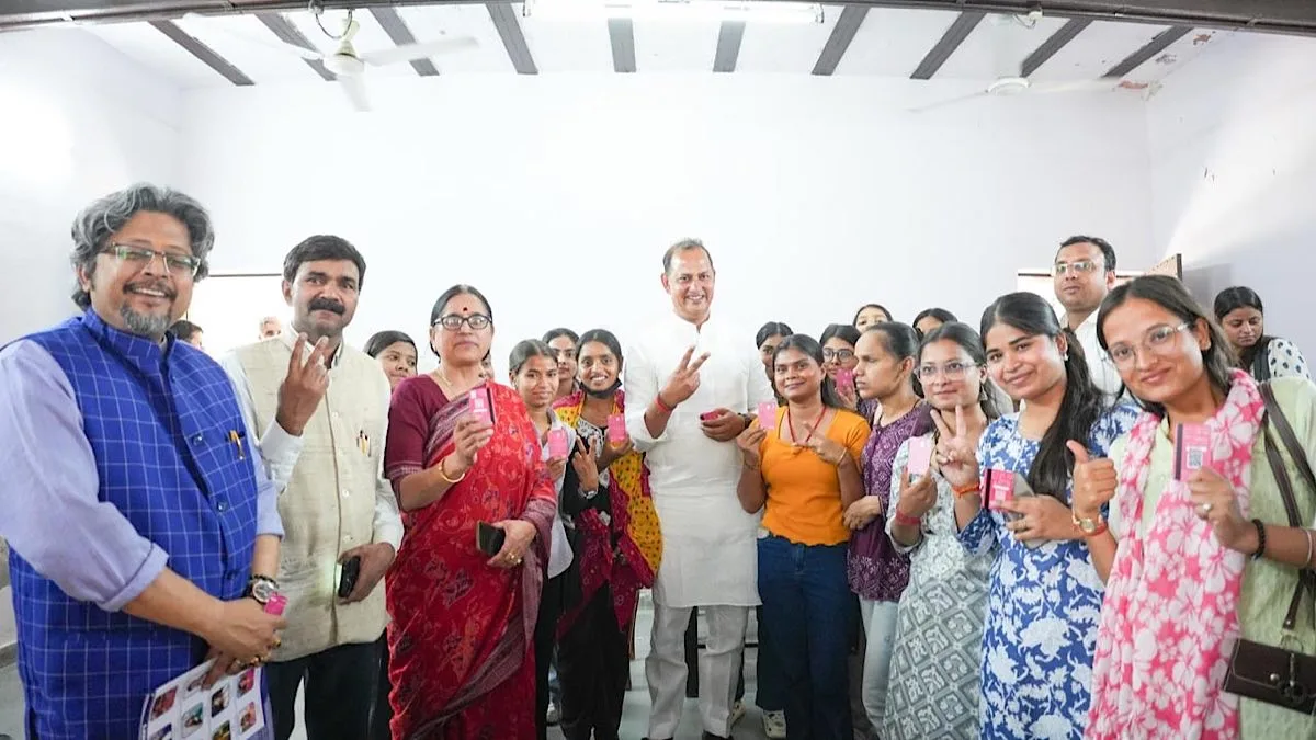 Study of Constitution in colleges crucial to create awareness among ...