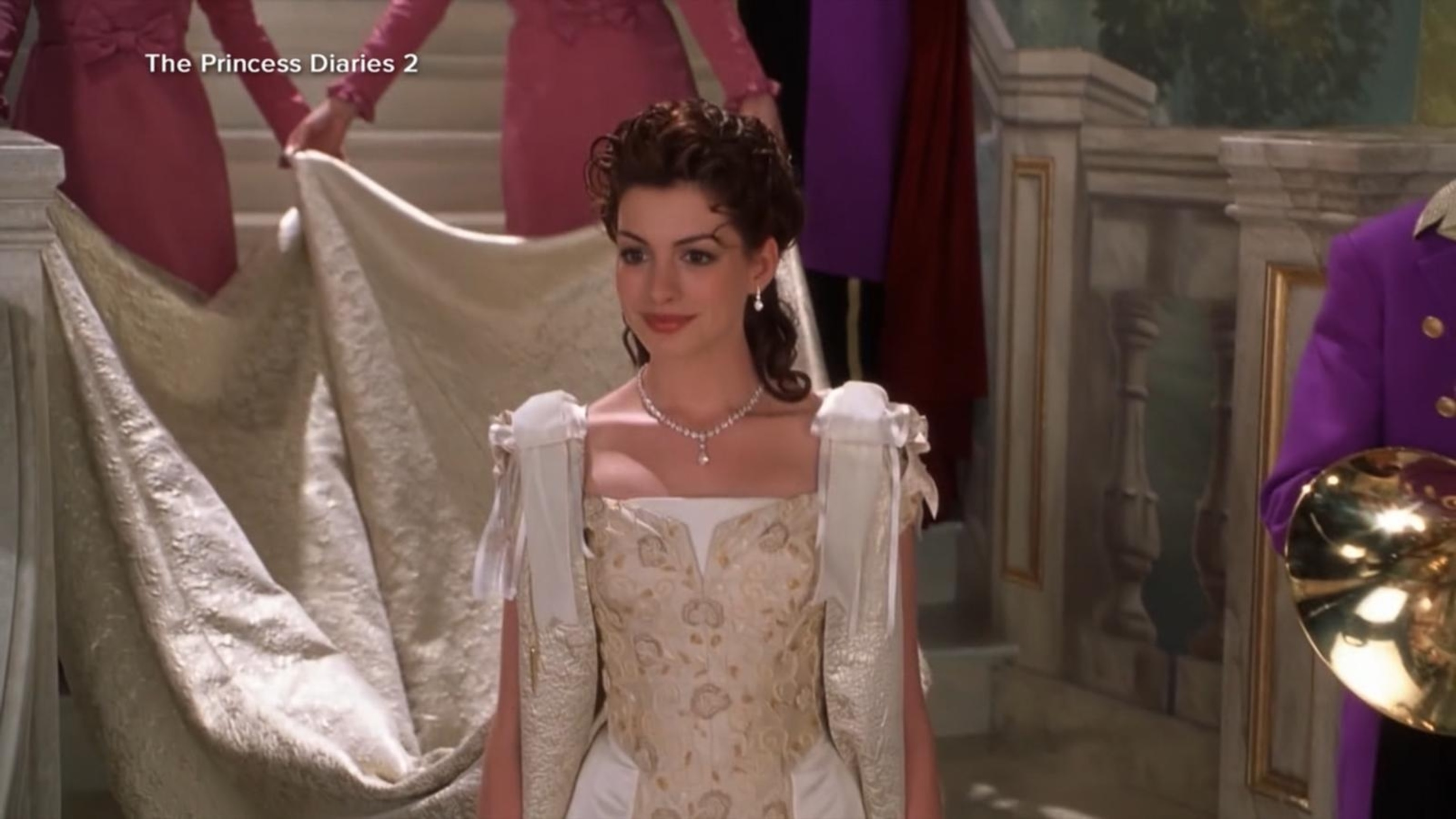Anne Hathaway confirms new 'Princess Diaries' movie