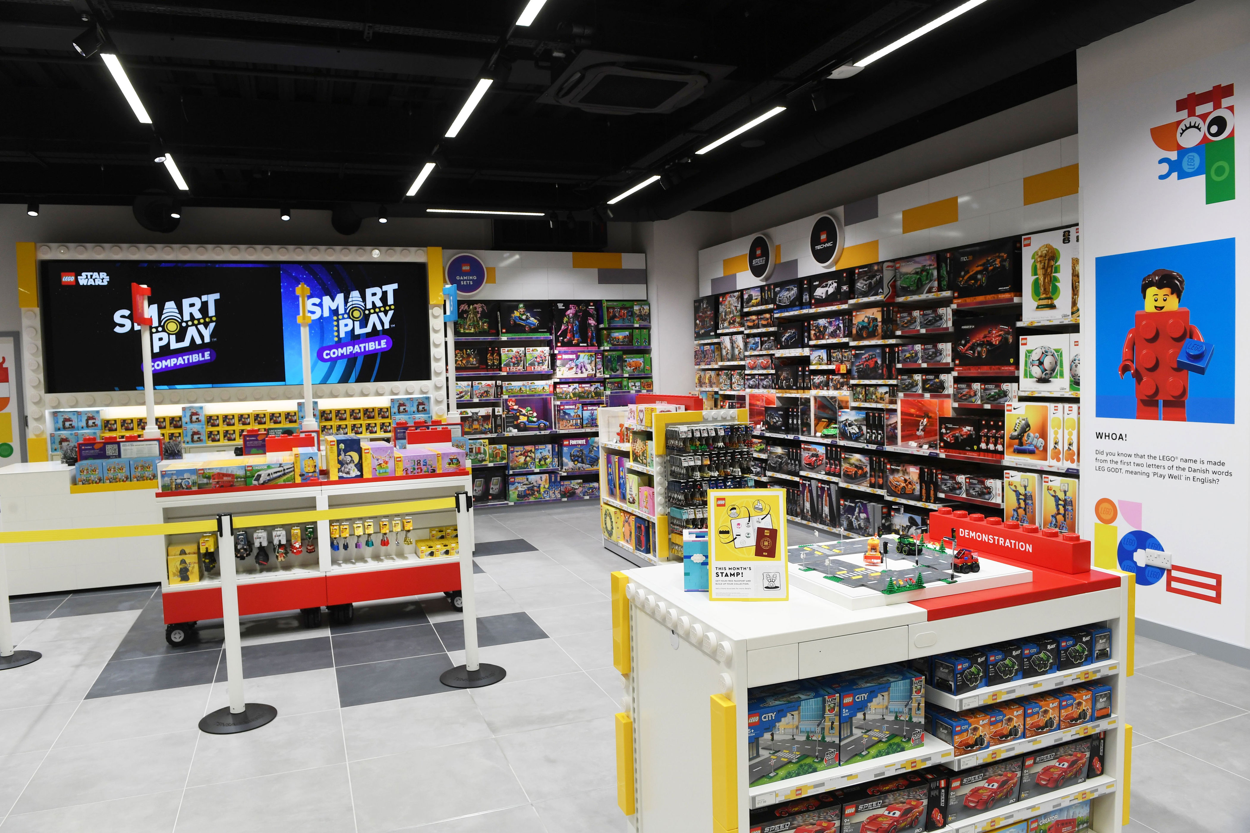 Take a sneak peek into the new LEGO superstore at Trinity Leeds the ...