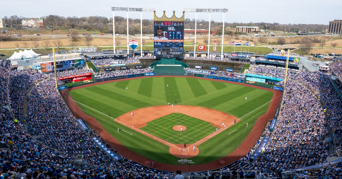 Kansas City Royals announce plan to build new stadium at Crown Center