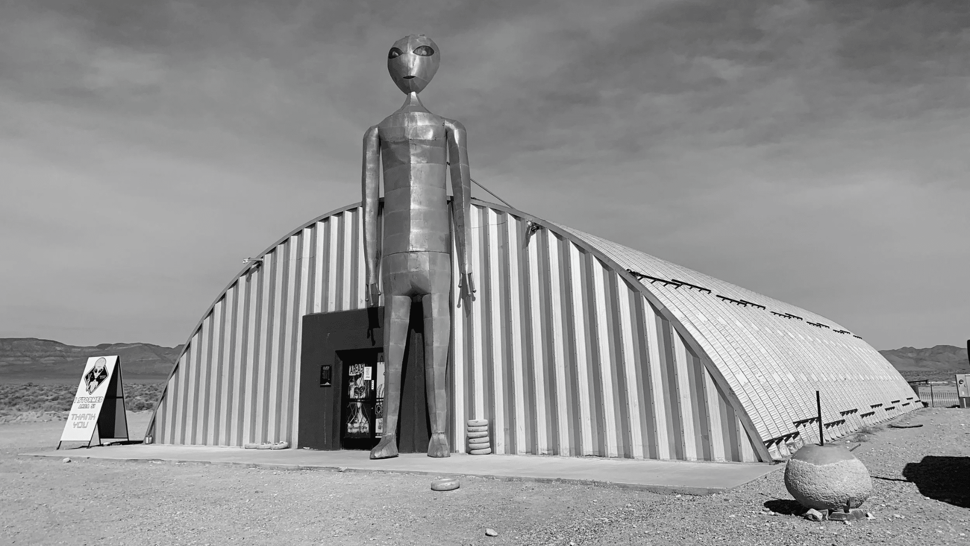 21 Area 51 'finds' people thought were real