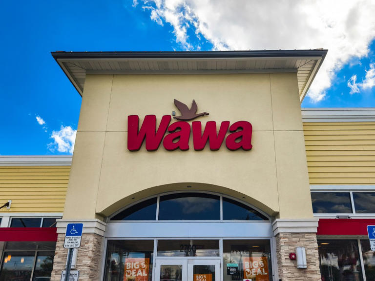 Wawa ditches drive-thrus for 30-second pickup experiment at select ...