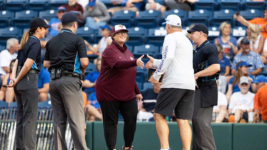 Texas A&M softball sits at No. 10 in ESPN.com/Softball America top 25